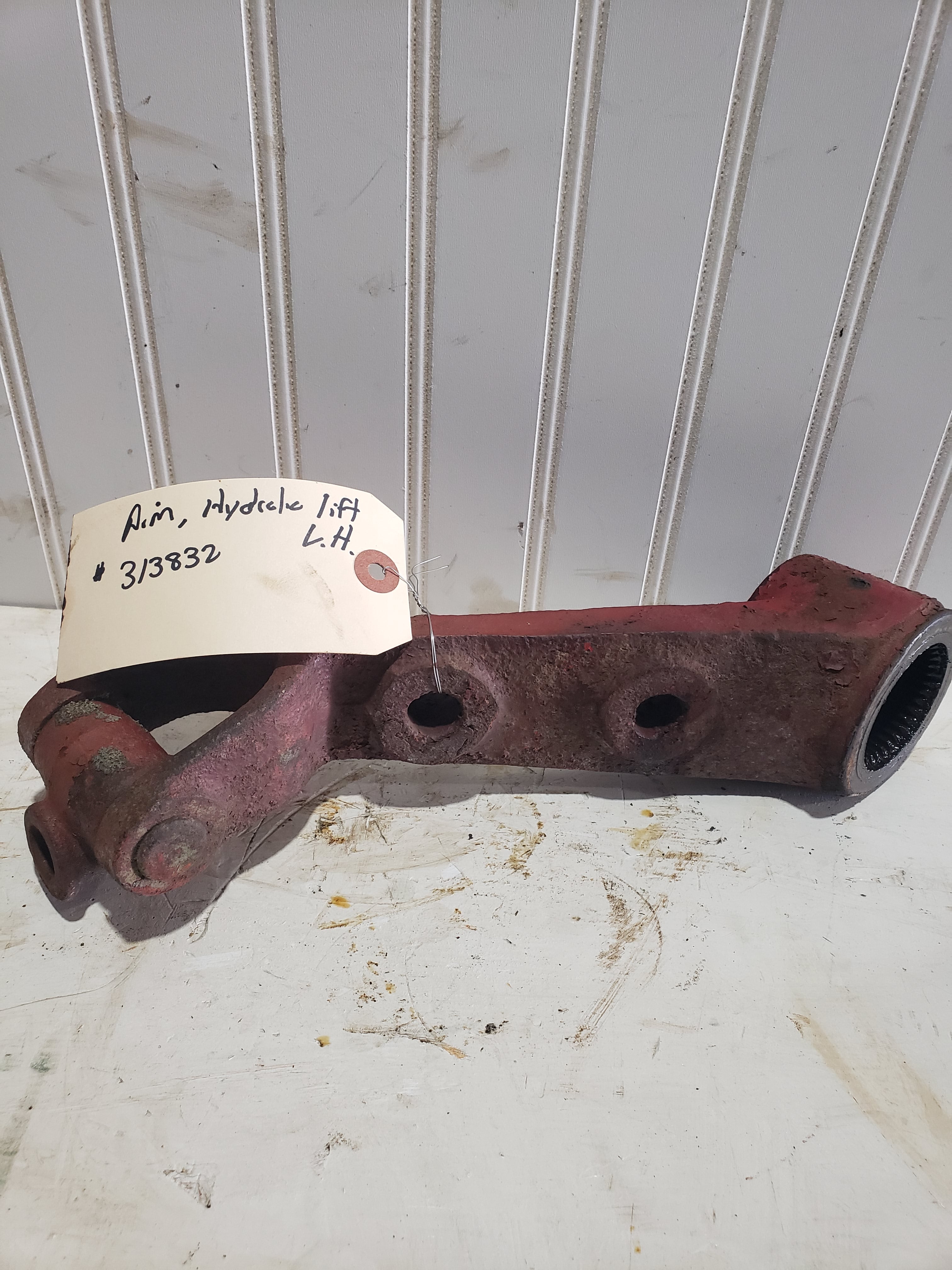 Hydraulic Lift Arm, Left – A&M Tractor Salvage & Parts