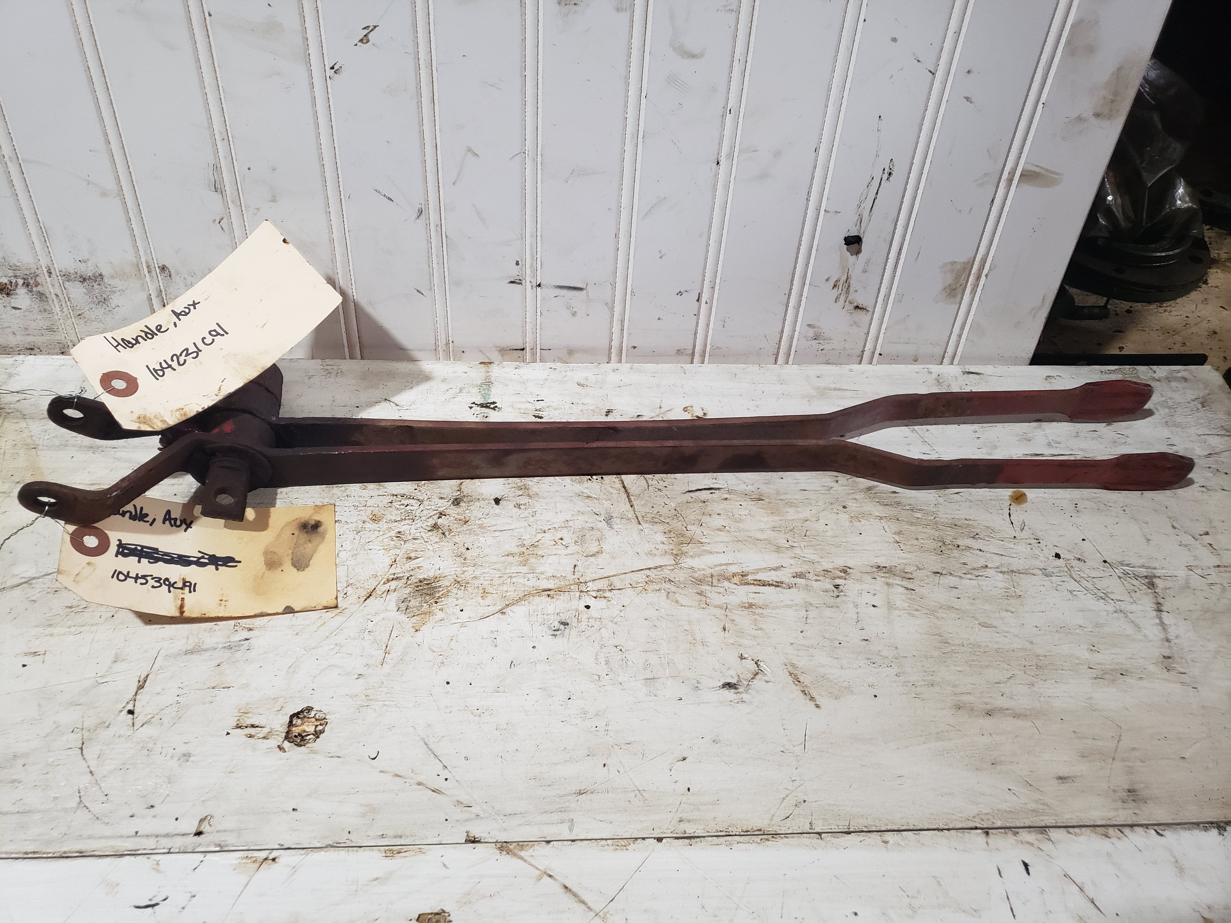 Auxiliary Handle – A&M Tractor Salvage & Parts